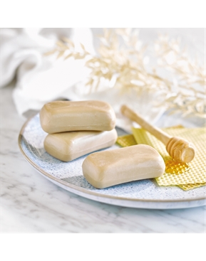 Goats Milk & Manuka Honey Soap Bar – Set of 3 | Scott's of Stow