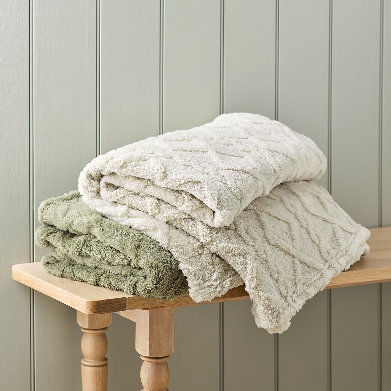 Sage | Candlewick Cable Throw | Scott's of Stow