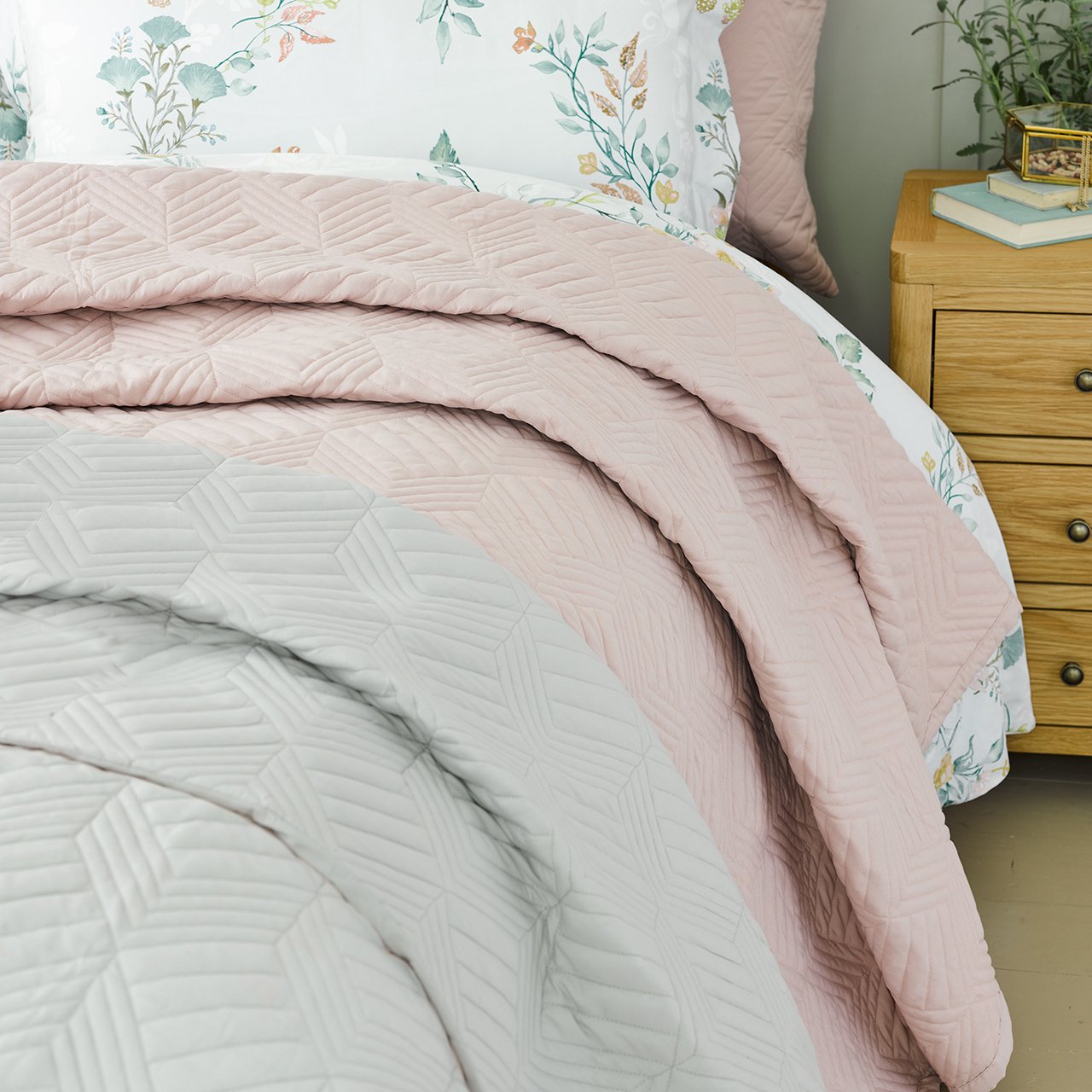 Pink | Amberley Bedspread | Scott's of Stow